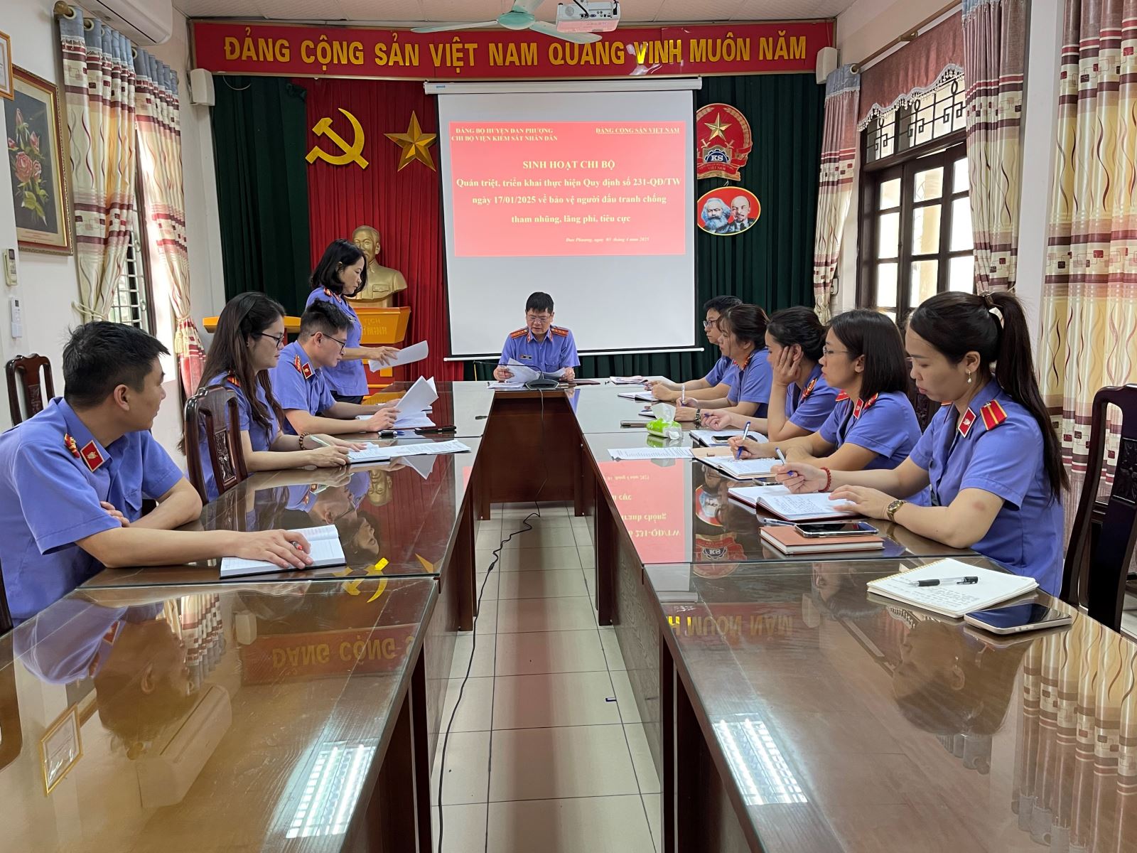 Giải pháp nâng cao hiệu quả công tác xây dựng Đảng từ thực tiễn Chi bộ Viện KSND huyện Đan Phượng