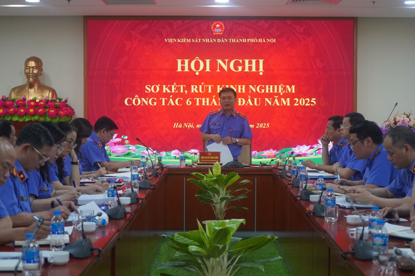 Viện KSND thành phố Hà Nội tổ chức Hội nghị sơ kết công tác 6 tháng đầu ...